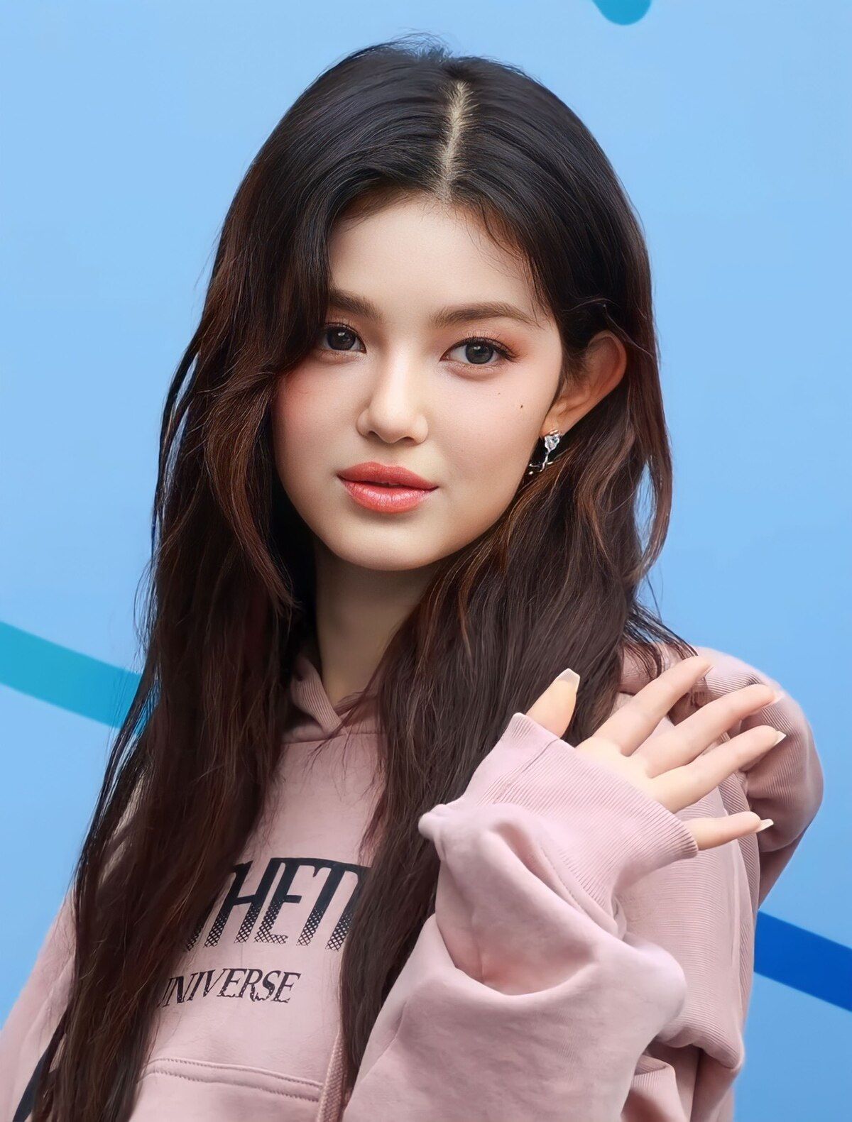 Danielle Marsh de NewJeans: La Nueva Sensación del K-Pop – Burrito Rosa