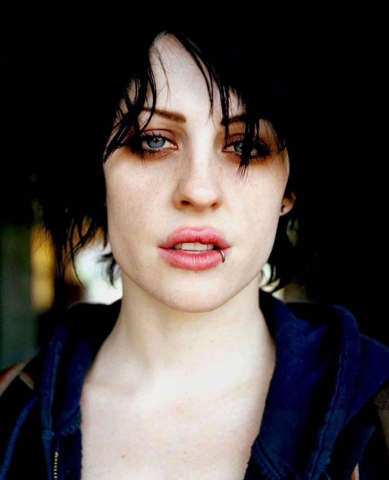 Brody Dalle La Reina Del Punk Rock Burrito Rosa